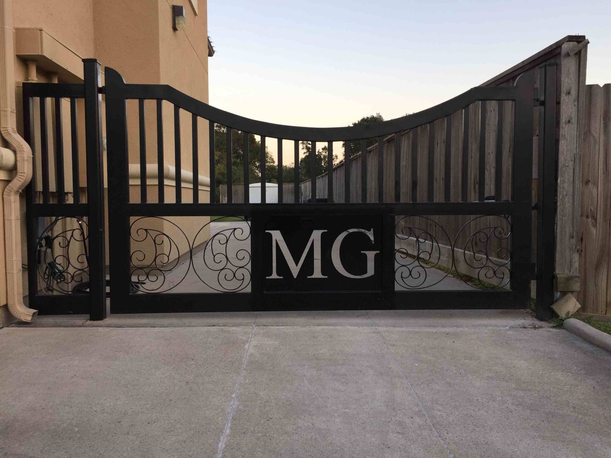 Automated Gates Houston TX | Lone Star Fence and Construction
